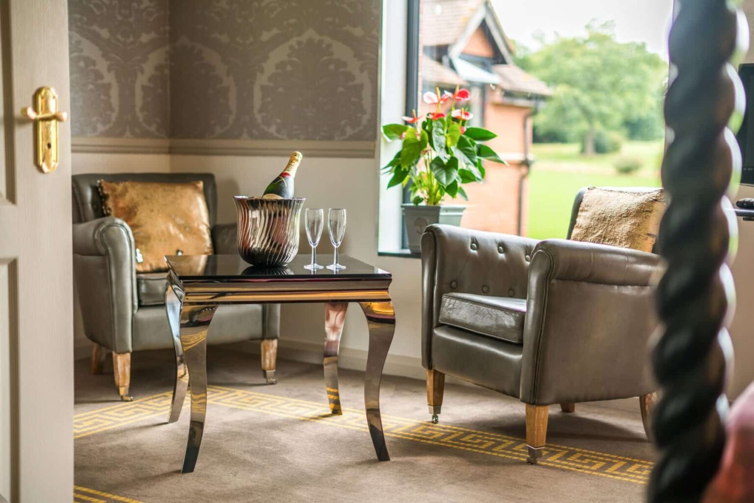 Guildford Manor Hotel - Surrey Hills National Landscape